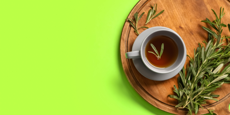 Ceai de rozmarin: beneficii pentru sanatate si consum